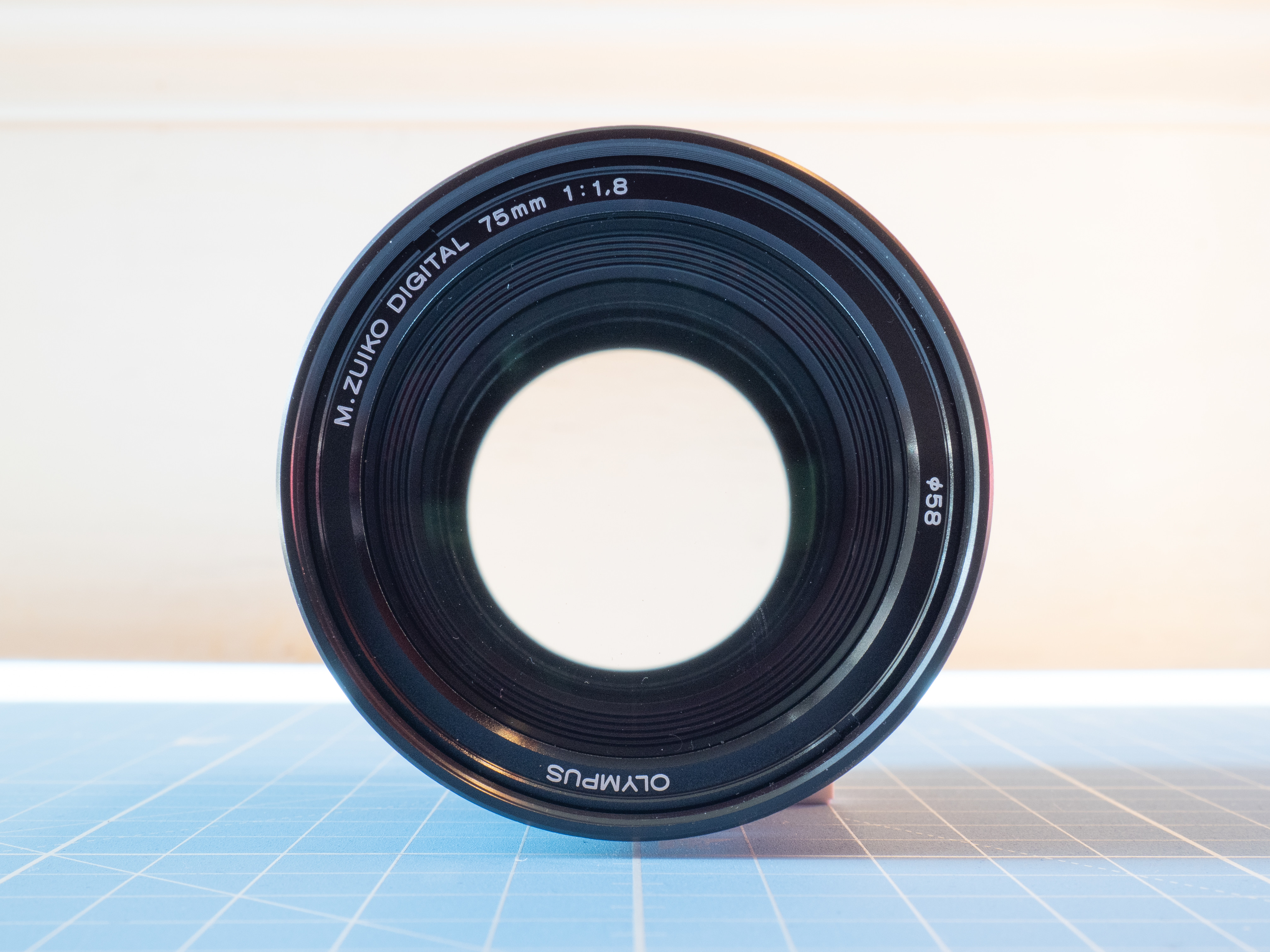 Lens Flair – Stop sitting on my glass